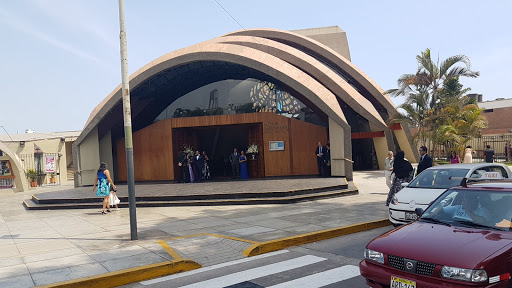 Parroquia Santísimo Nombre de Jesús - Parroquias | San Borja