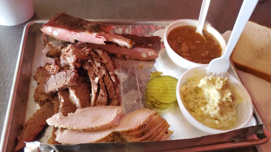 Fly By's Smoke-N-Grill - Devine, TX 78016 - Menu, Reviews, Hours & Contact