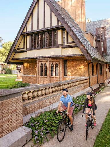 Visit Oak Park - AZexplained