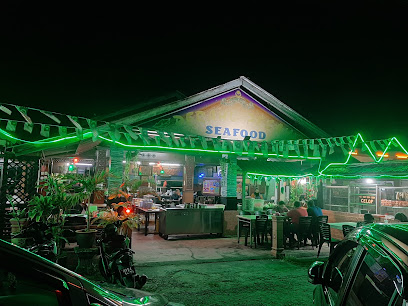 Perahu Pecah Seafood - sebelah bhp, 35900 Tanjong Malim, Perak