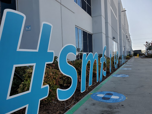 Amazon SMF3 in Park, Stockton, California - Zaubee