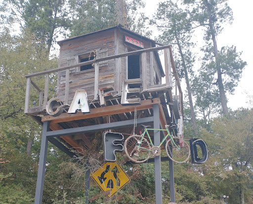Treehouse Cafe | Quirky American Restaurant in Magnolia, Texas
