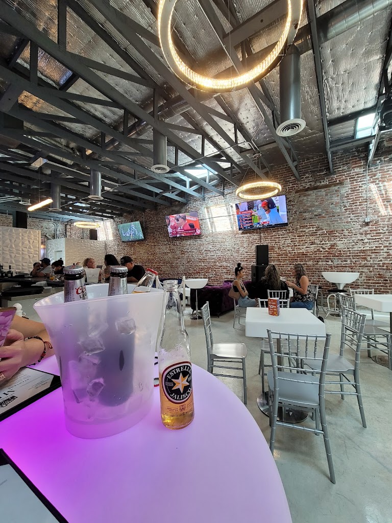 Uptown Downtown - Rialto, CA 92376 - Menu, Hours, Reviews and Contact