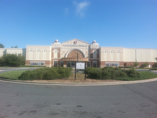 Movie Theater «Regal Cinemas Manchester 14», reviews and photos, 1935 ...