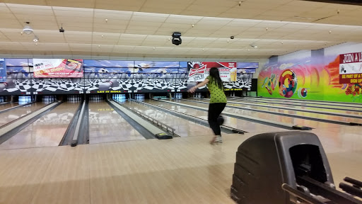 Bowling Alley «Let It Roll Bowl & Entertainment», reviews and photos ...