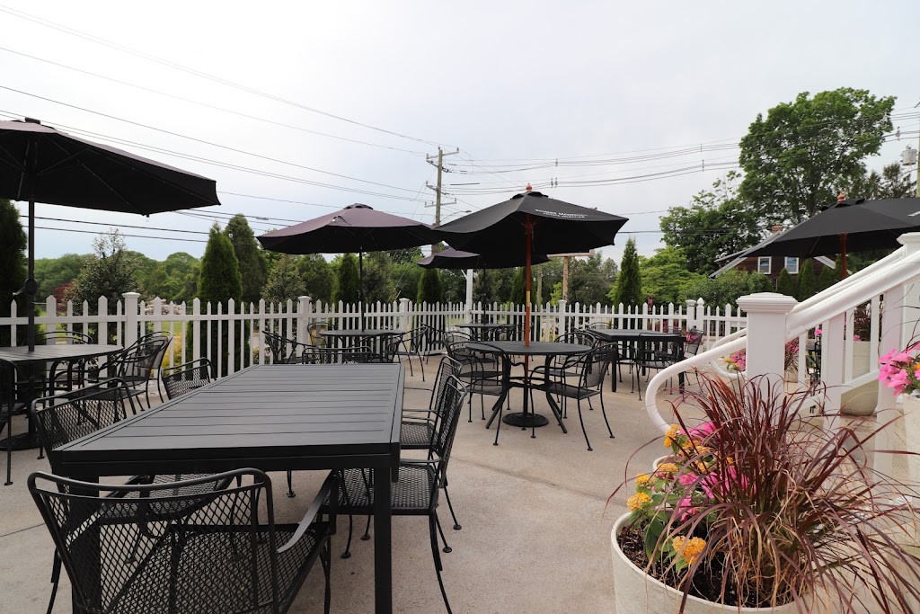 Castello of Niantic - Niantic, CT 06357 - Menu, Reviews, Hours & Contact