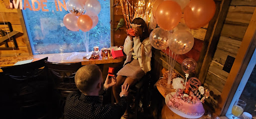 Treehouse Cafe | Quirky American Restaurant in Magnolia, Texas