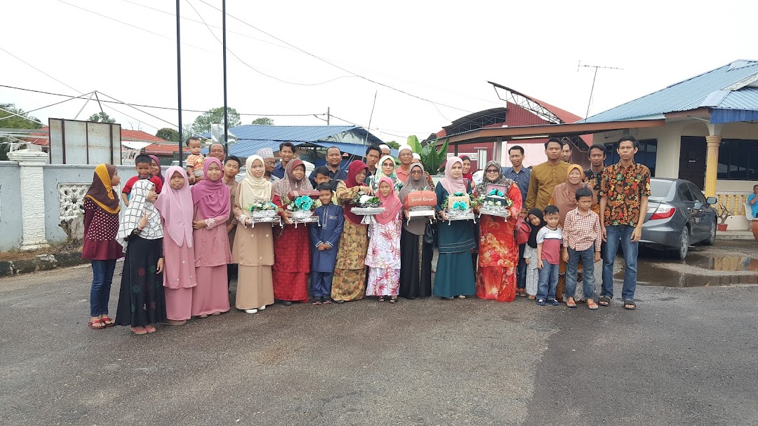 Dewan Orang Ramai Teluk Gading di bandar Kuala Rompin