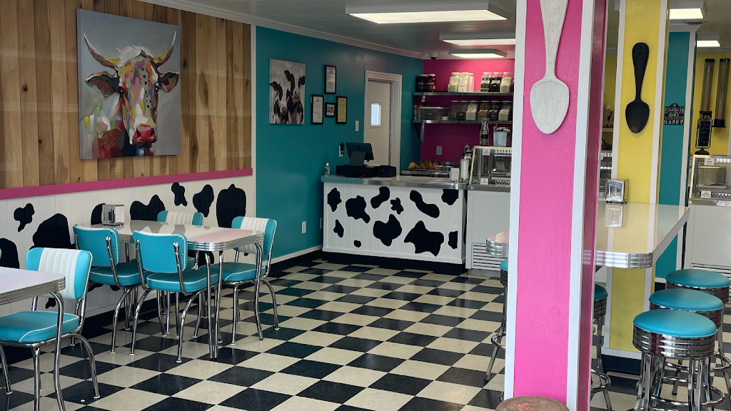 The Frozen Barn - Oak Hill, WV 25901 - Menu, Reviews, Hours & Contact