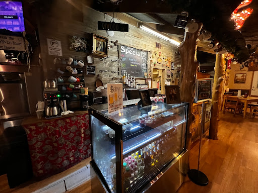 Treehouse Cafe | Quirky American Restaurant in Magnolia, Texas