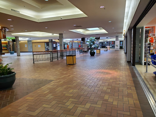 Place Portobello in Brossard, Quebec - Zaubee