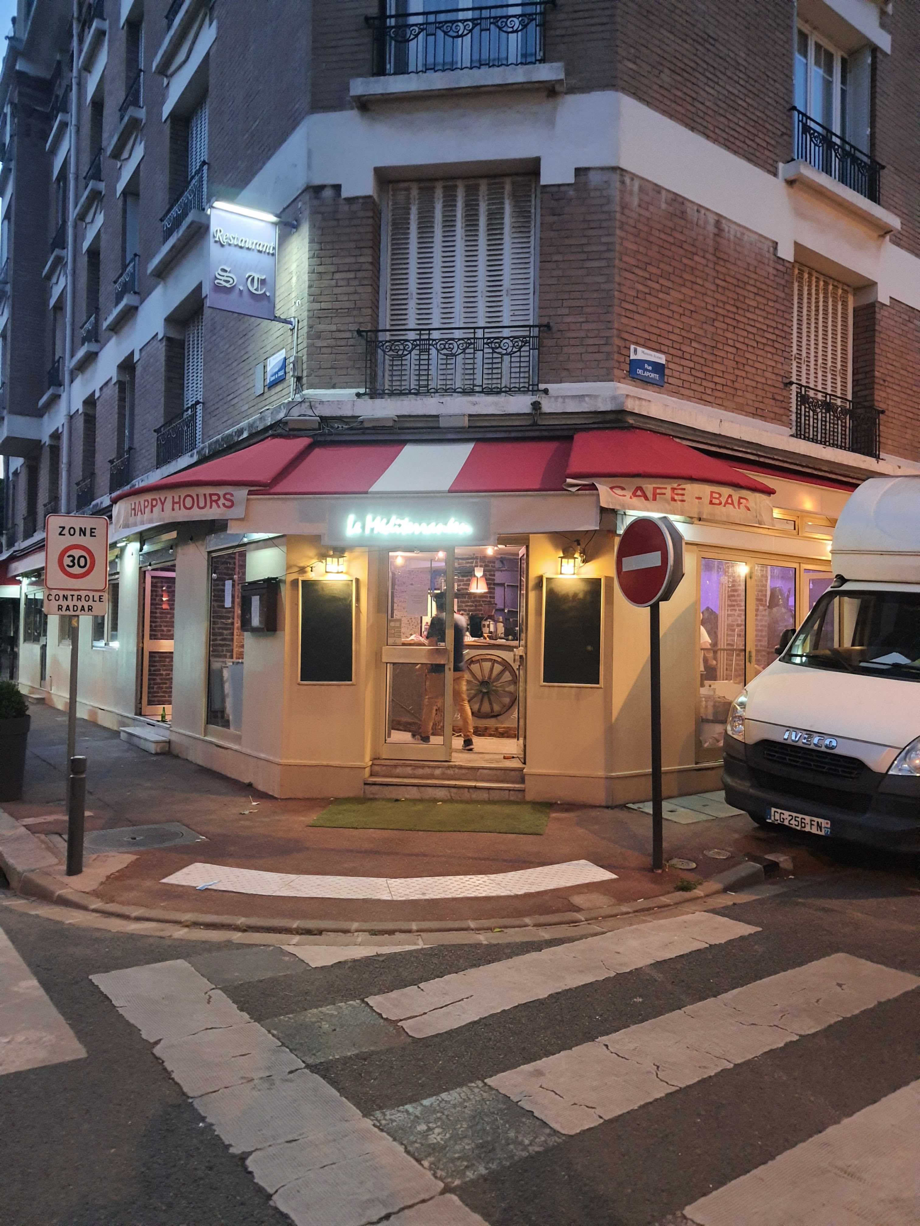 Le Charentonneau, Restaurant français à Maisons-Alfort