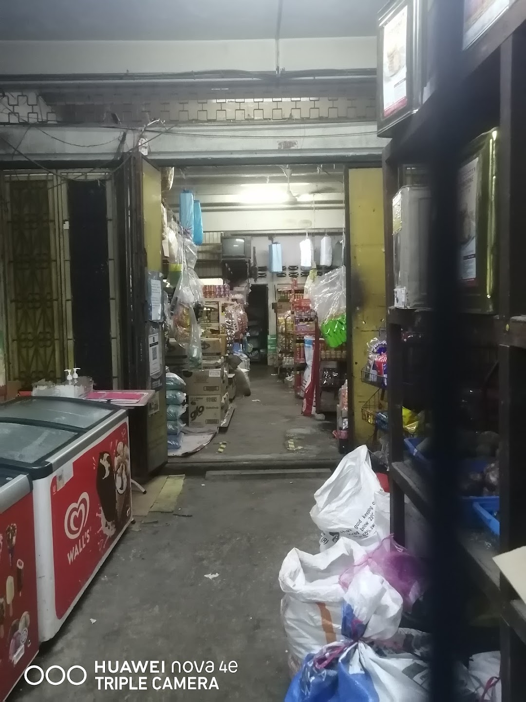 Pasar Mini Dian Maju di bandar Ipoh