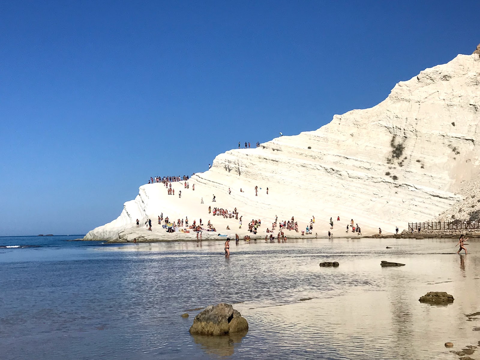 The Scala dei Turchi: how to get and what to do there