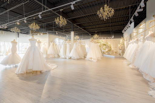 One &Only Wedding - 👰‍♀定制婚纱礼服 💐婚礼鲜花布置 📃小型婚礼注册