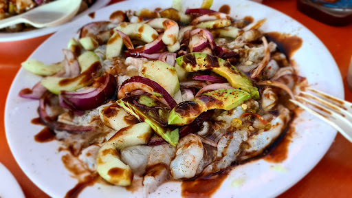 Restaurante Mariscos marea negra real pacifico en Mazatlán