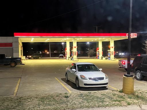 Exxon in Newport, Arkansas - Zaubee