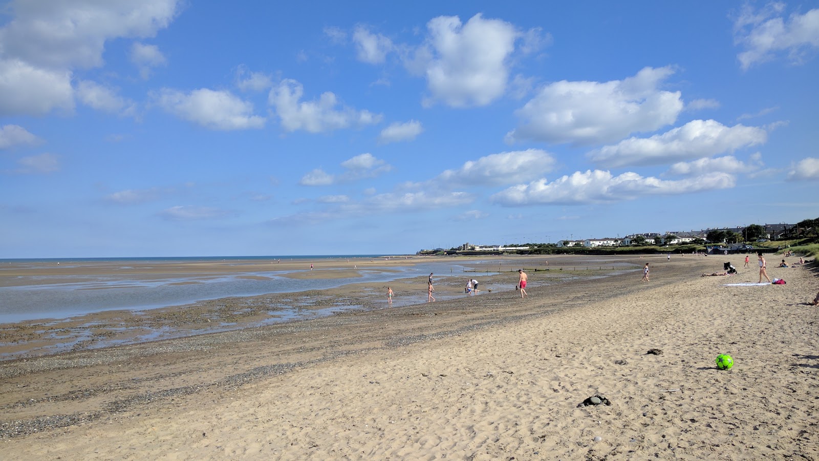 Malahide Beach 🏖️ Leinster, Irland - detaillierte Funktionen, Karte, Fotos