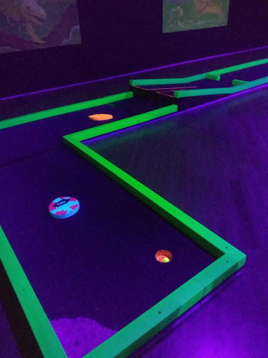 Lunar Mini Golf Of Grapevine - 3000 Grapevine Mills Pkwy Suite 400 ...