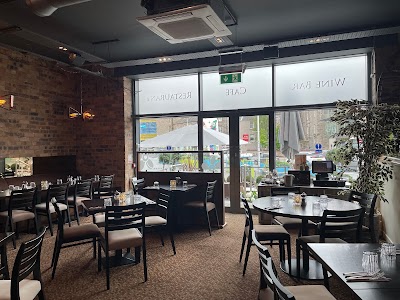 Kisa's - Cafe Restaurant Bar