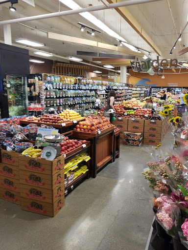 Grocery Store «Quality Food Center», reviews and photos, 1801 N 45th St ...