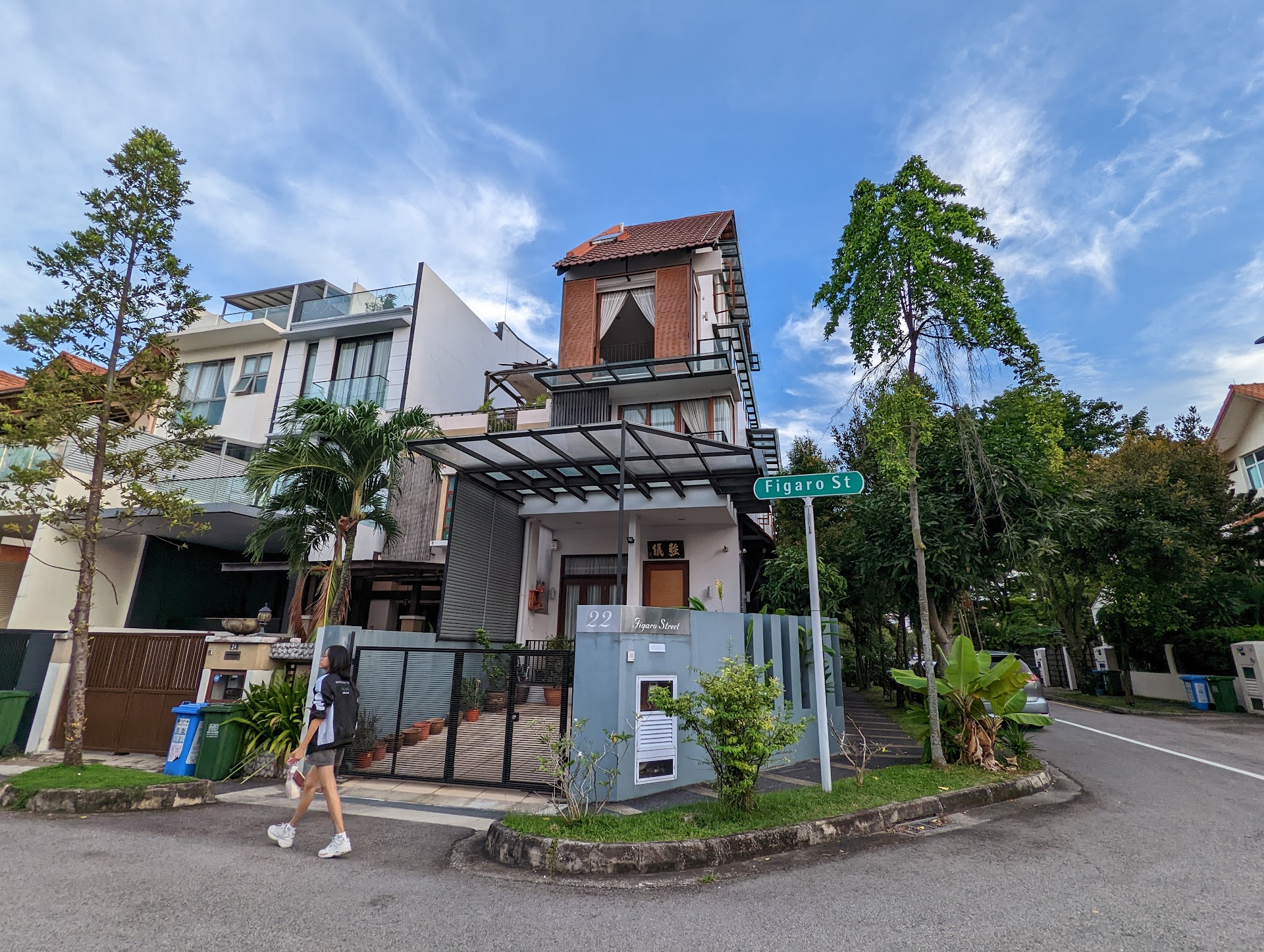 Opera Estate Primary School - reviews,open hours,photo spots,things to ...