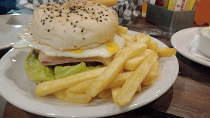 Bugs Burger - Bar - ::..BURGERMANIA..::