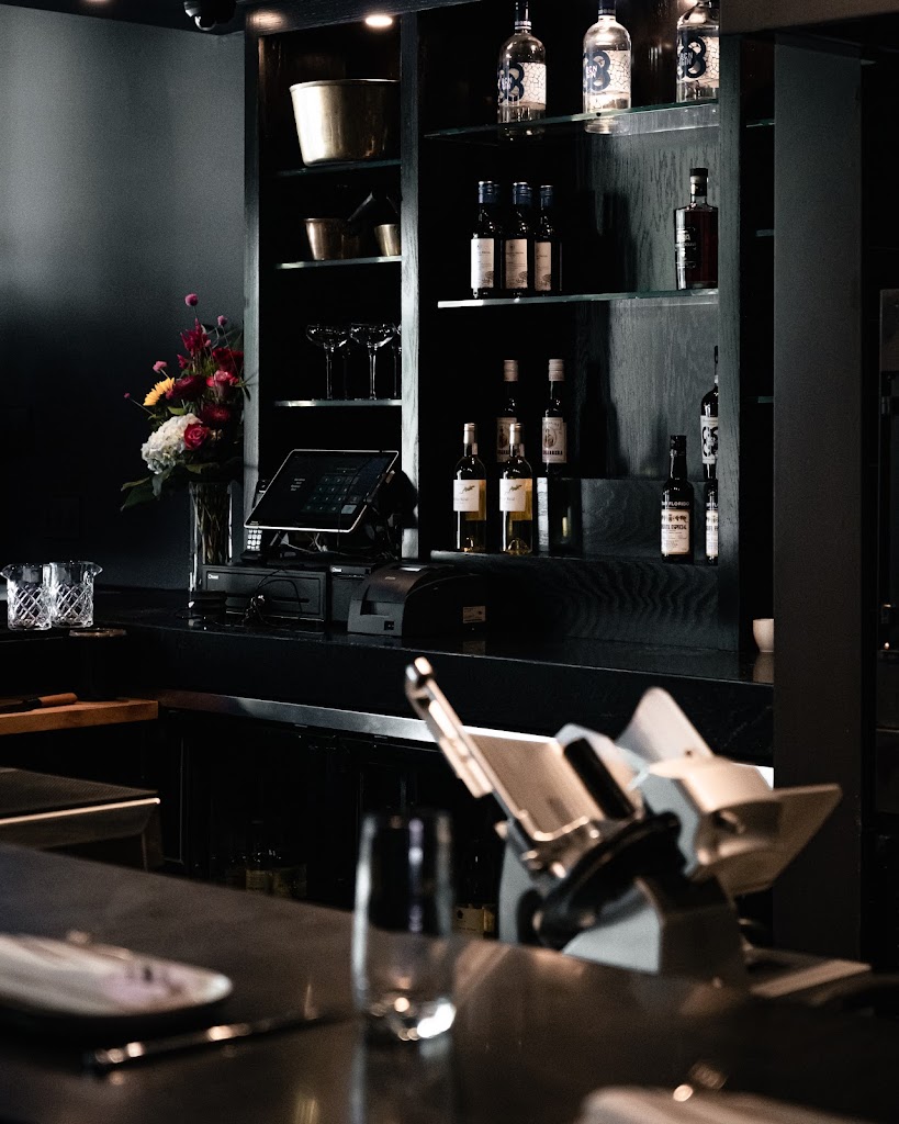 Bar Moro - Clayton, MO 63105 - Menu, Reviews, Hours & Contact