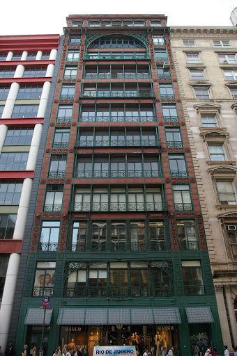 Little Singer Building in Manhattan, New York, New York - Zaubee