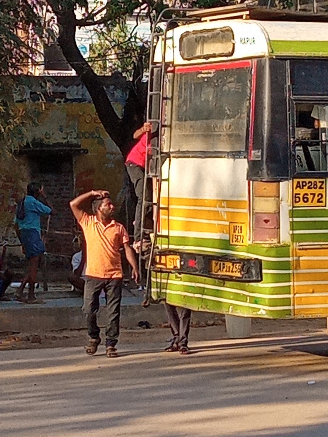 APS RTC BUS STAND in the city Venkatagiri