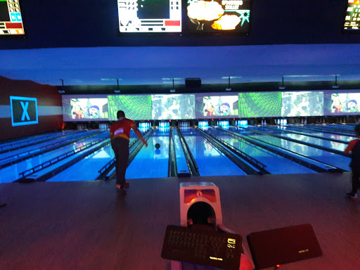 Bowling Alley «Bowlero Queens», reviews and photos, 69-10 34th Ave ...