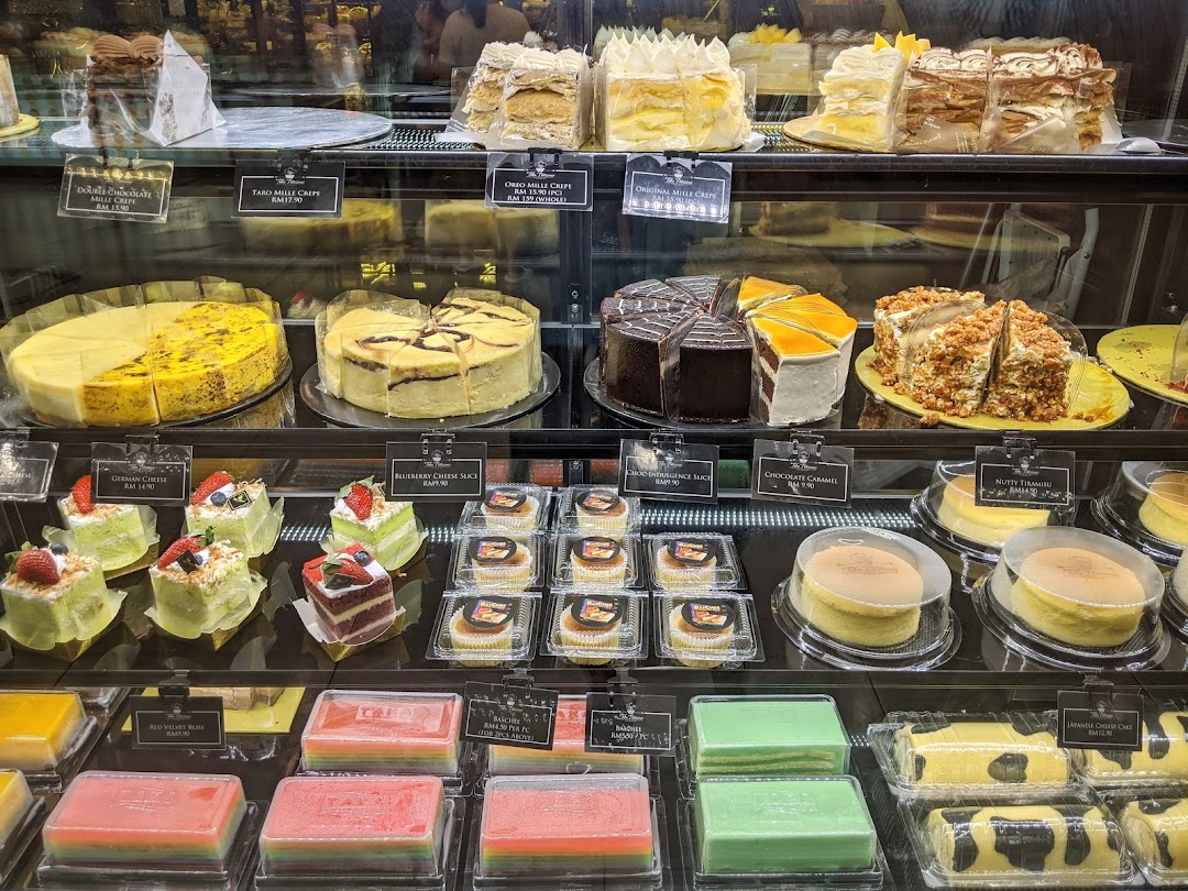 Taka Cake House, tHe Spring Shopping Mall di bandar Kuching