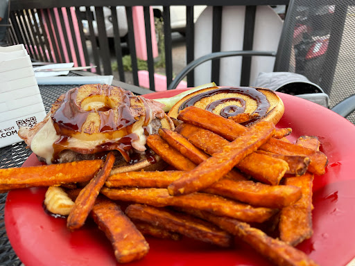 Betty's Diner - Locations from All Over the World