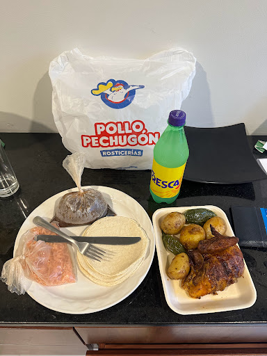 Restaurante EL PECHUGÓN ROSTICERÍAS en Solidaridad