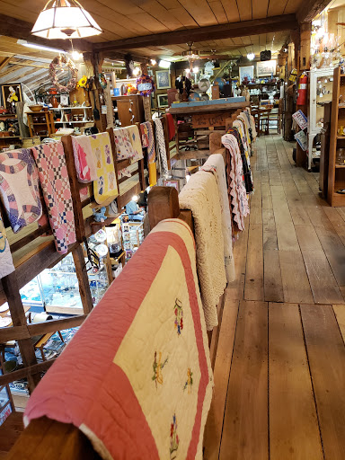 Red Barn Antique Mall - AZexplained
