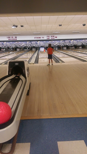 Bowling Alley «Poelking Lanes South», reviews and photos, 8871 ...