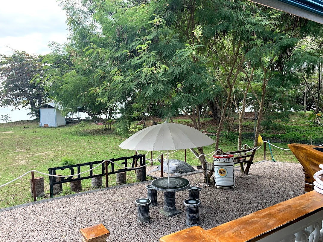 Mentigi Bay Chalet Mersing di bandar Mersing