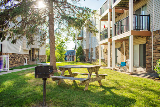 Bay Pointe Apartments