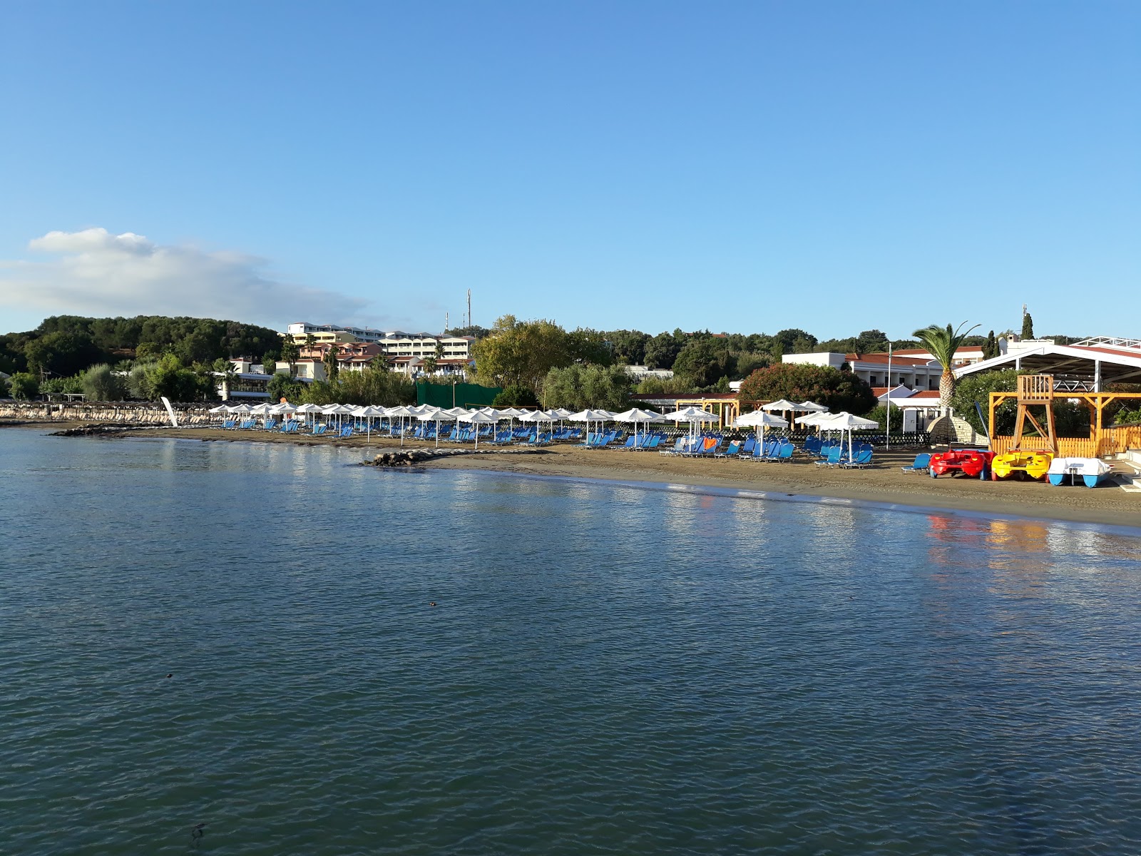 Roda beach 🏖️ Corfu, Grecia - caratteristiche dettagliate, mappa, foto