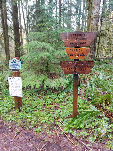 Underwater Fish Viewing Chamber - Park - Welches, Oregon - Zaubee