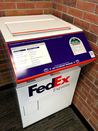 Print Shop «FedEx Office Print & Ship Center», reviews and photos, 50 ...