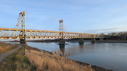 Meridian Bridge Plaza - AZexplained