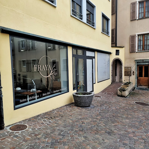 Kayowa Make Up Artist & Cosmetics | Maquilleuse Professionnelle ...