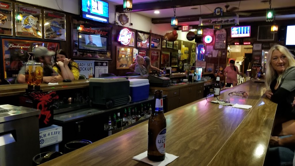 Ye Old Tavern - Fruitport Charter Twp, MI 49415, Reviews, Hours & Contact