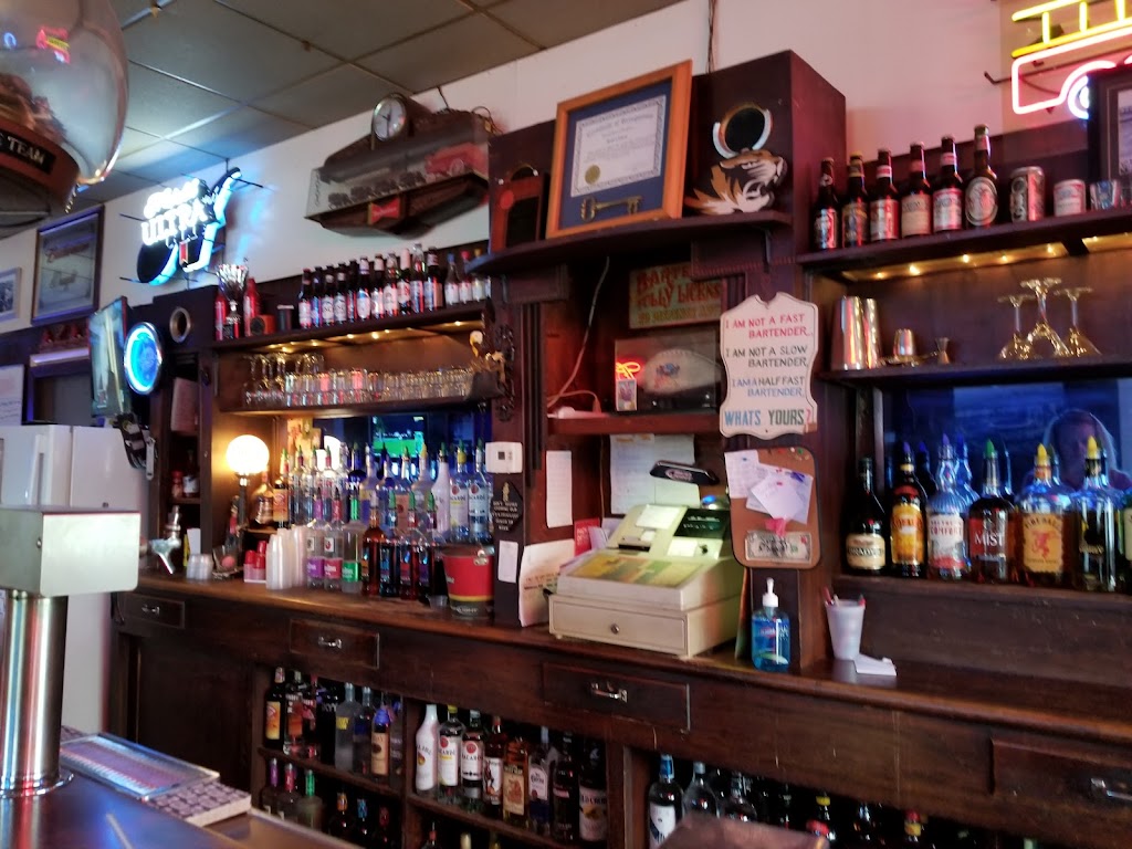 Henkes Tavern - Florissant, MO 63031 - Menu, Hours, Reviews and Contact