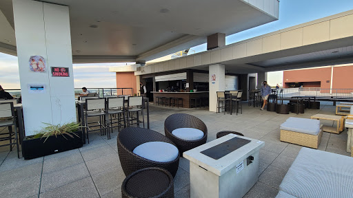 Cloud 9 Rooftop Bar