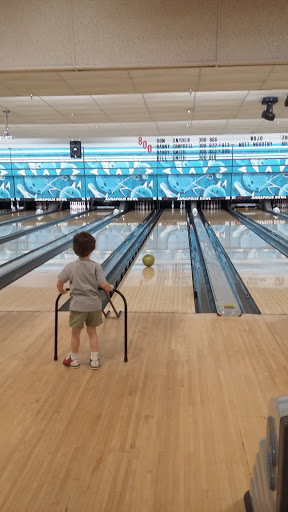 Bowling Alley «Annapolis Bowl», reviews and photos, 2057 Generals Hwy ...