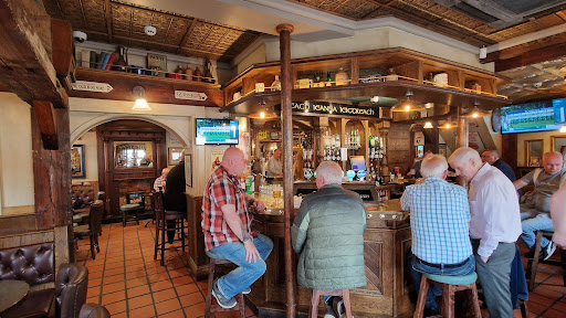 Tracy's Bar - Locations from All Over the World