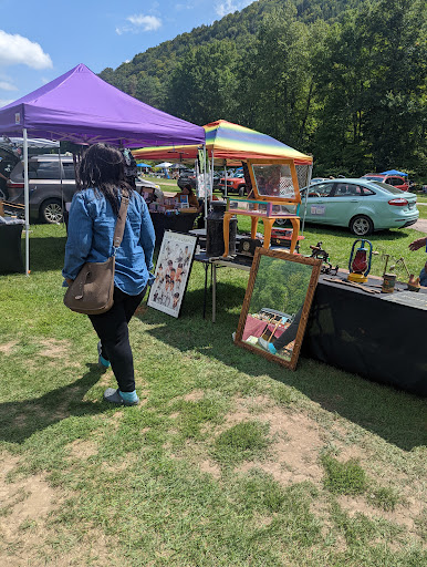 Creekside Flea Market (Seasonal: Open April Thru October) in ...