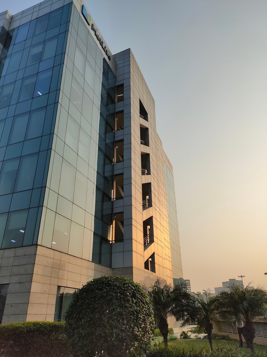 R1 RCM in the city Noida